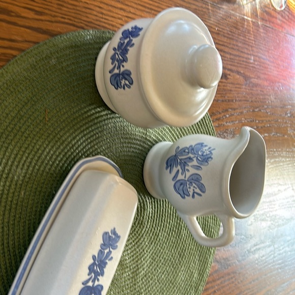 Pfaltzgraff | Dining | Pfaltzgraff Yorktown Sugar And Creamer And ...